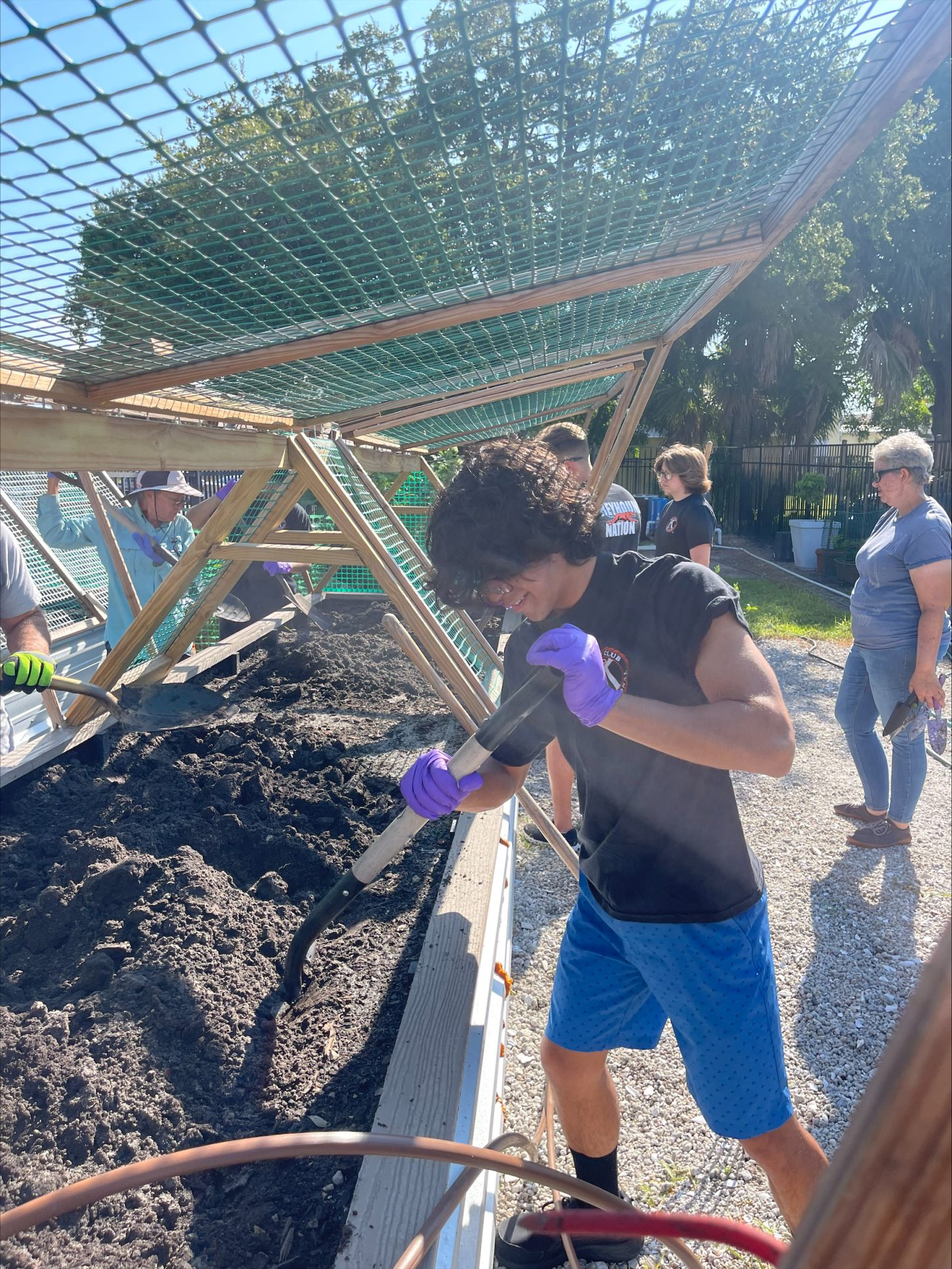 LPA Key Club at Work in the Community Garden – Lincoln Park Academy